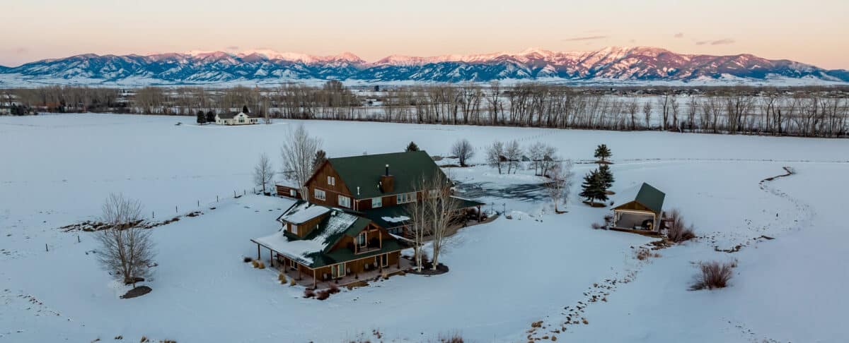 Bozeman MT Lodging Deals at Gallatin River Lodge